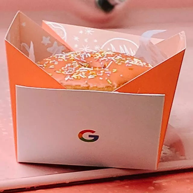 Maghanap sa Mga Larawan: Mga regalo sa Google baby shower, Google donut box at pagkain ni Gary Illyes 10152_2