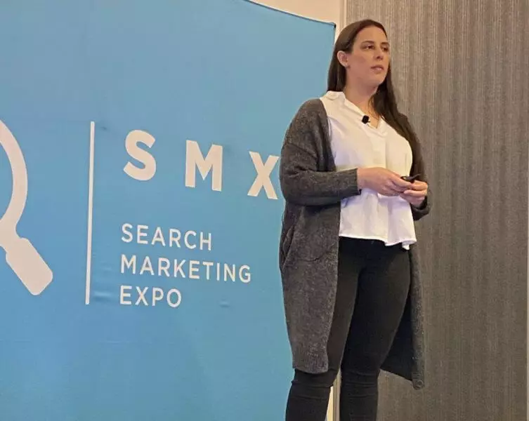 Kaitlin McGrew, PMG Digital Agency, presintearje op SMX West 2020