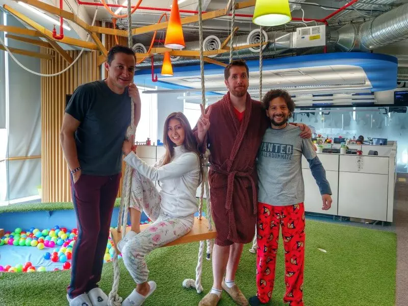 Pyjama-Tag bei Google