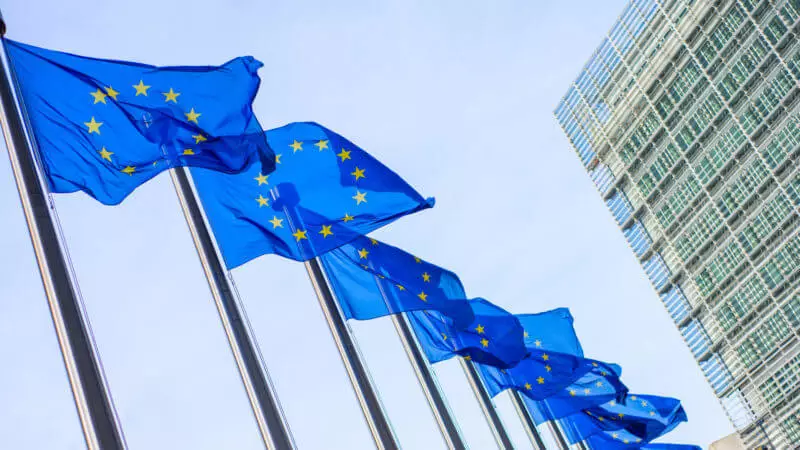 Предлагаемые правила ЕС для потребителей, чтобы заставить «рынки» раскрывать «критерии ранжирования по умолчанию» 17241_1