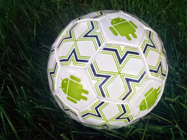 ballon-de-football-android-1398899680