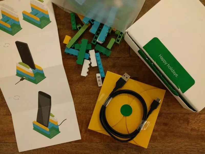 Google Project Fi ስልክ LEGO ስታንድ