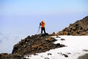 ጎግል ካርታዎች ተጠቃሚዎችን በአለም ላይ ወደሚገኙት ከፍተኛ የተራራ ጫፎች ይወስዳቸዋል። 23715_2