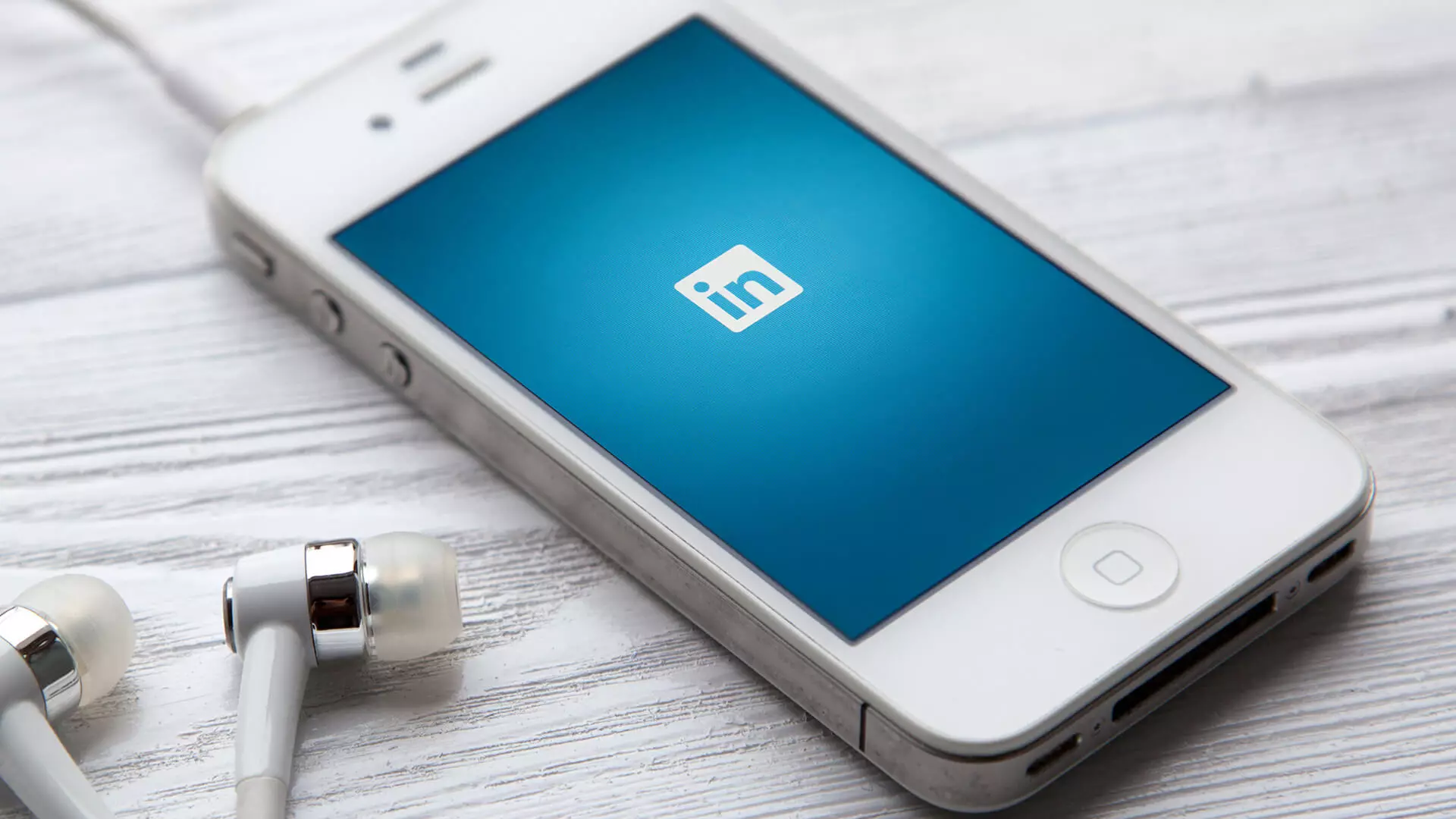 LinkedIn lanserar podcastnätverk riktat till professionell publik