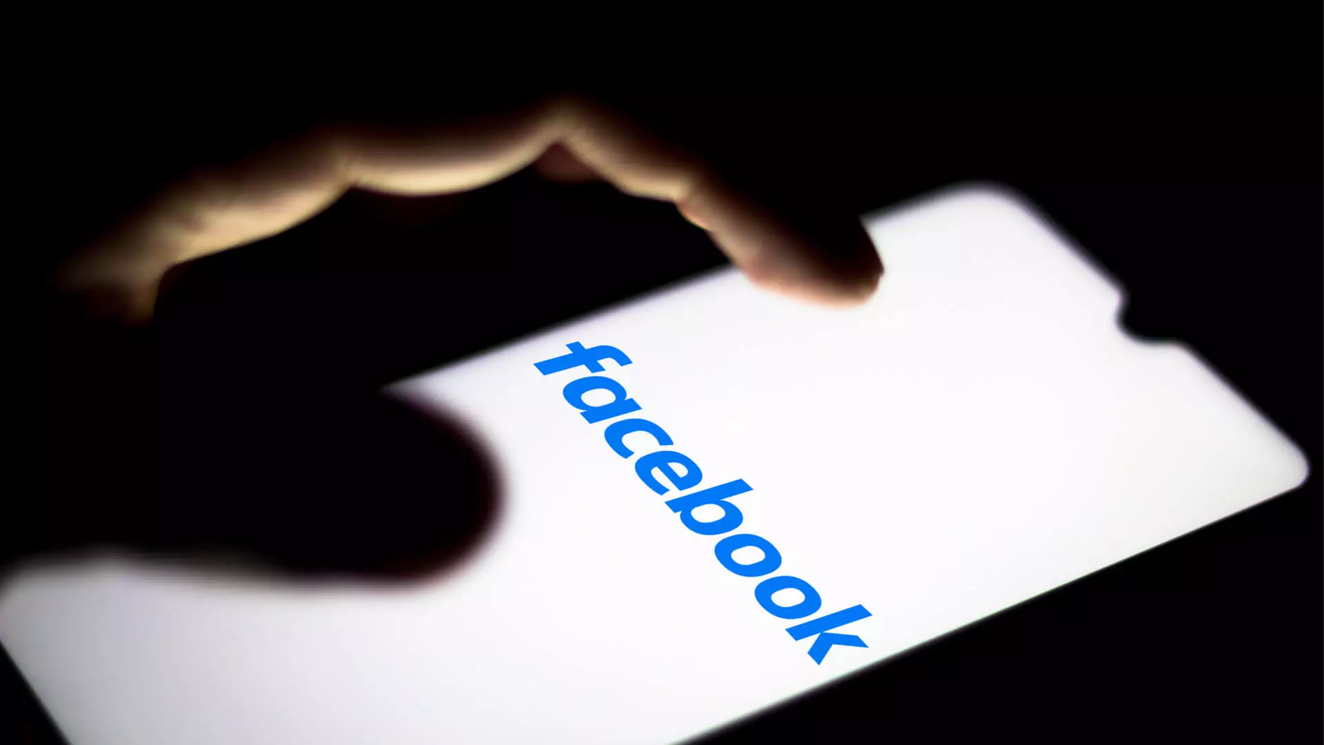 Facebook deyir ki, qısa yazılar ən çox baxışa malikdir, platformada isə nifrət nitqi azalır