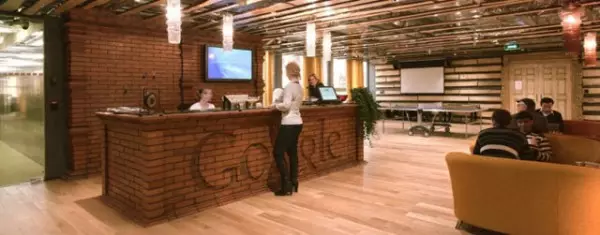 Bincika A cikin Hotuna: David Beckham A Google, Google's Moscow Office & Bing Bar 28028_2