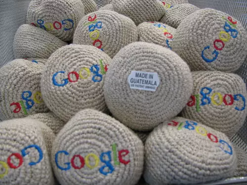 جستجو در تصاویر: Google Street Trikes، Yahoo iPhone Orchestra & Hacky Sacks 35505_4