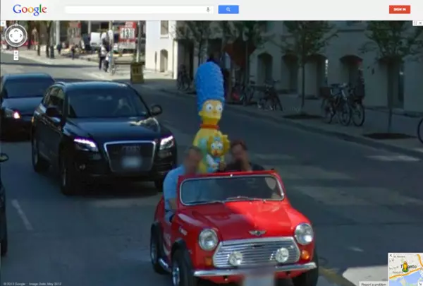 google-street-view-marge-maggie-simpsons-1375272692