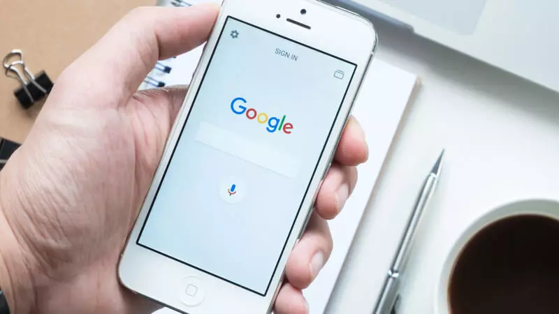 'Kaaft op Google' Shopping Annoncen Test leeft op iOS Apparater 8426_1